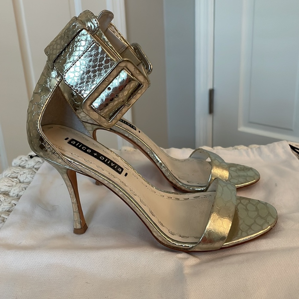 Alice + Olivia Metallic Gold/Silver Heels, Size 7.5 - Gem